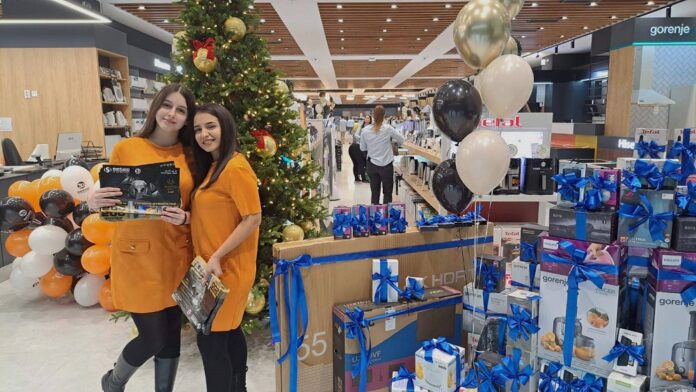 Отворен Сетек премиум салон